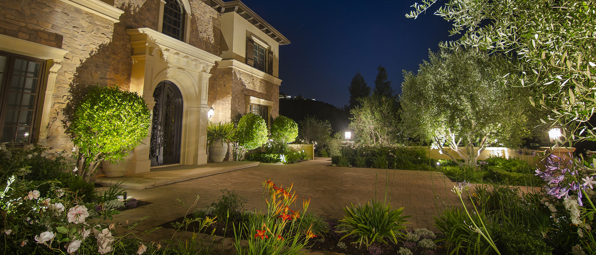 Landscape Lighting Night Demos | Mobile Illumination
